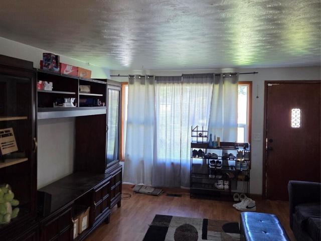 1638 th St S