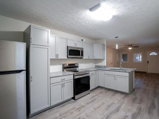 1638 West Kentucky Street 2 Bedroom Apartment for Rent at 1638 W Kentucky St, Louisville, KY 40210 California