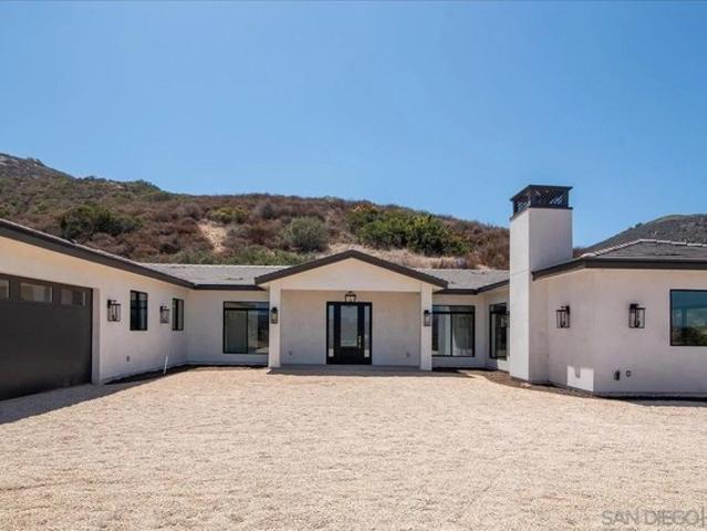 16390 Via Justina Real, Escondido, CA 92025