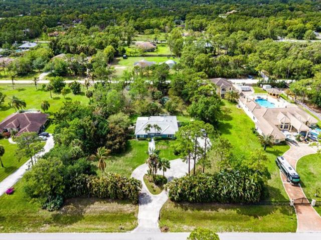 16398 Temple Blvd, Loxahatchee, FL 33470