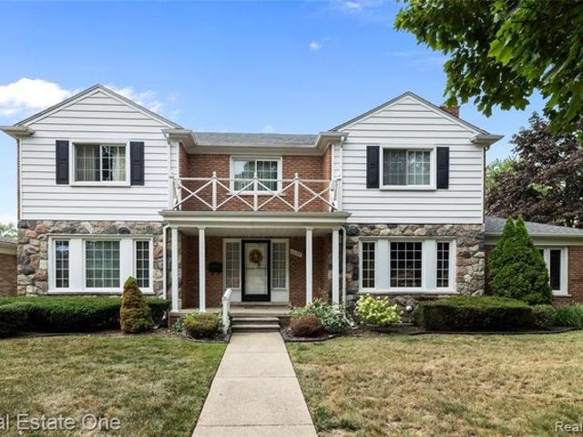 1639 N Evangeline St, Dearborn Heights, MI 48127