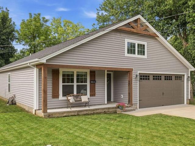 1639 Olive St, Murray, KY 42071