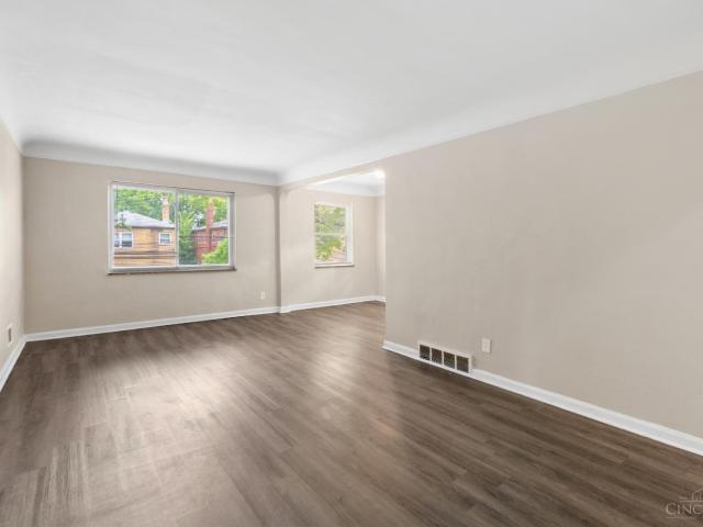 1639 Anita Place