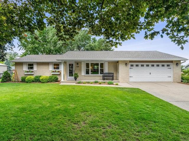1639 Colony Dr, De Pere, WI 54115