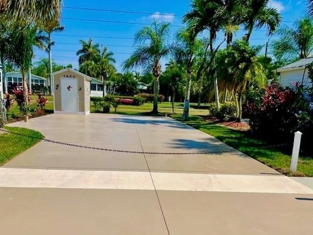 1639 Diamond Lake Cir Lot 16, Naples, FL 34114