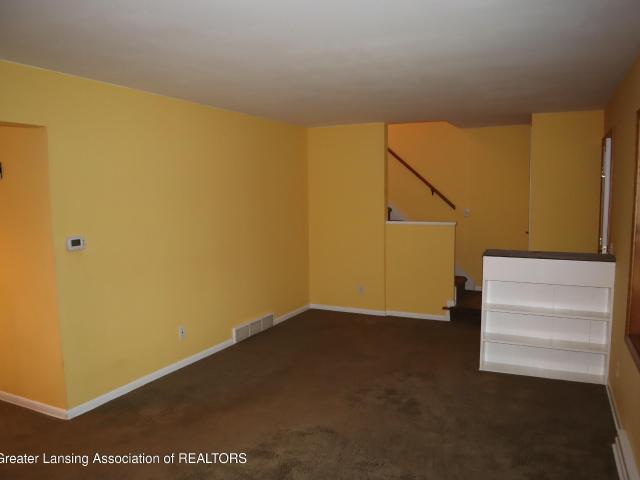 1639 Forest Hills