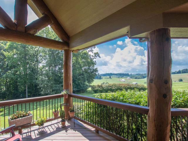 16301 Highlands Log Drive