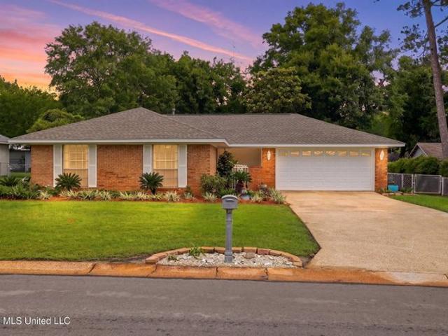 16304 Waycross Dr, Biloxi, MS 39532