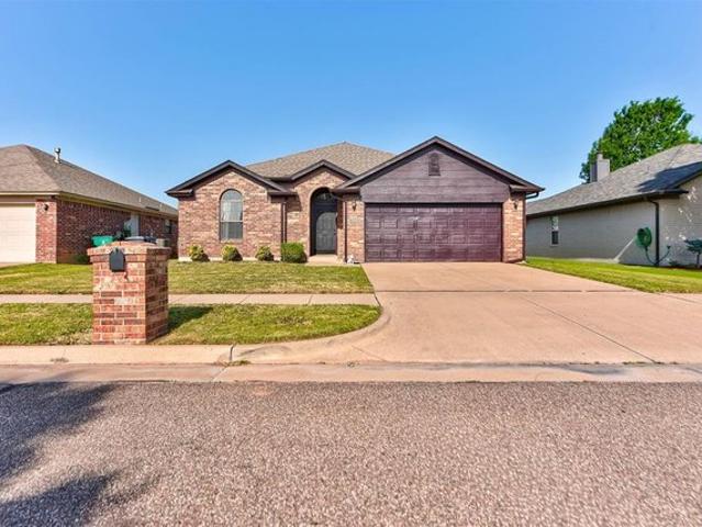 16305 Osceola Trl, Edmond, OK 73013