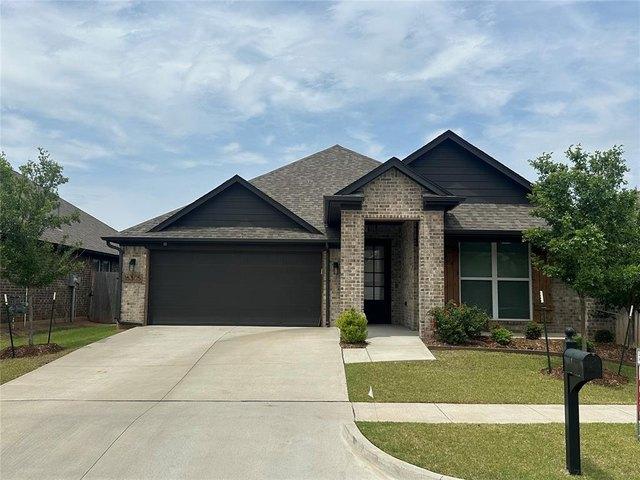 16305 Steppe Dr, Oklahoma City, OK 73170