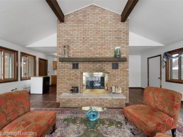1630 Orchid Street