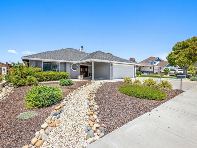 1630 Bodega Ct, Hollister, CA 95023