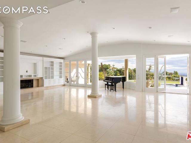 1630 Carla Ridge, Beverly Hills, CA