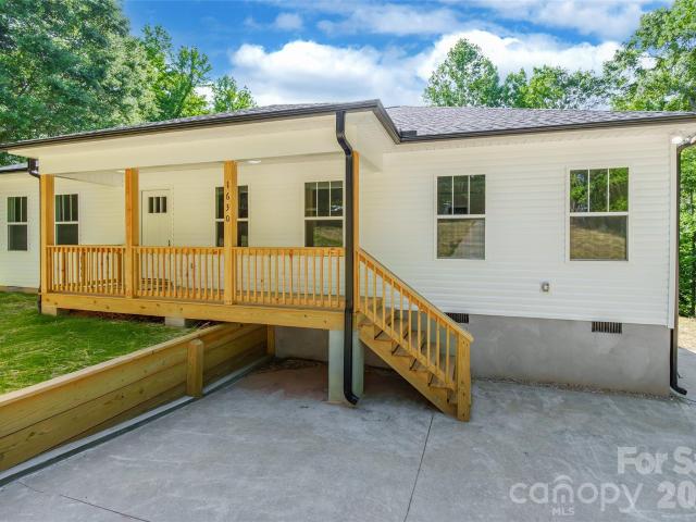 1630 Riddle Road