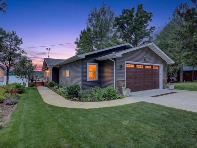 1630 S Colonel Point Dr, Crystal, MI 48818