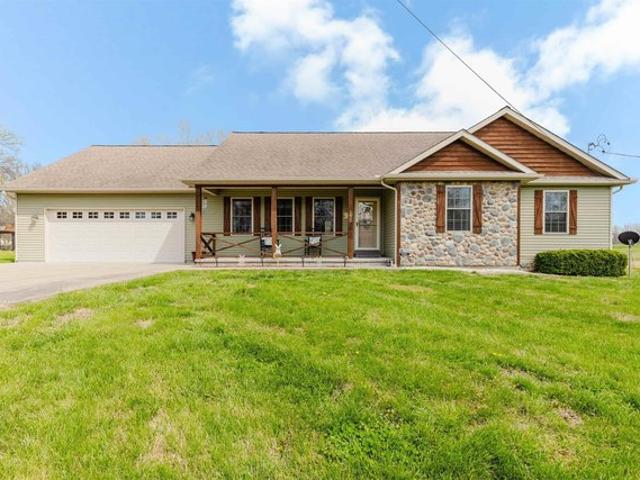 1630 S Division St, Carterville, IL 62918