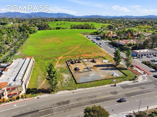 1630 S Mission Rd, Fallbrook, CA