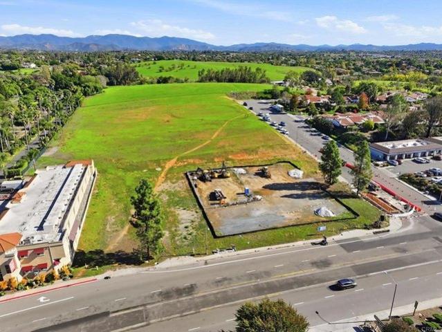 1630 S Mission Rd, Fallbrook, CA 92028