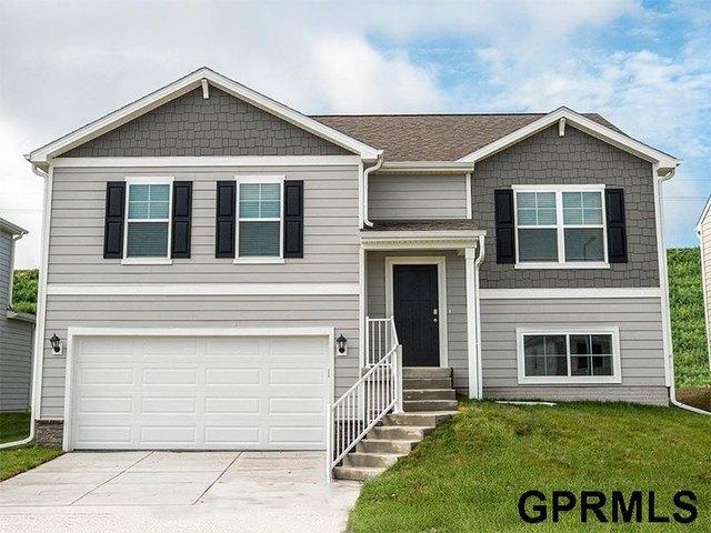 16313 Davidson St, Omaha, NE 68007