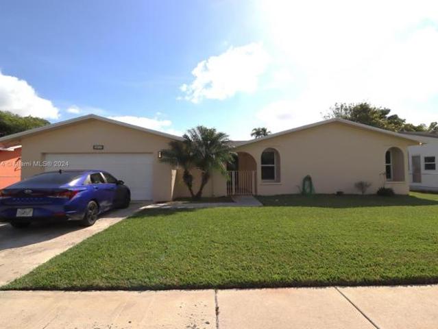 16313 SW 103rd Pl, Miami, FL 33157