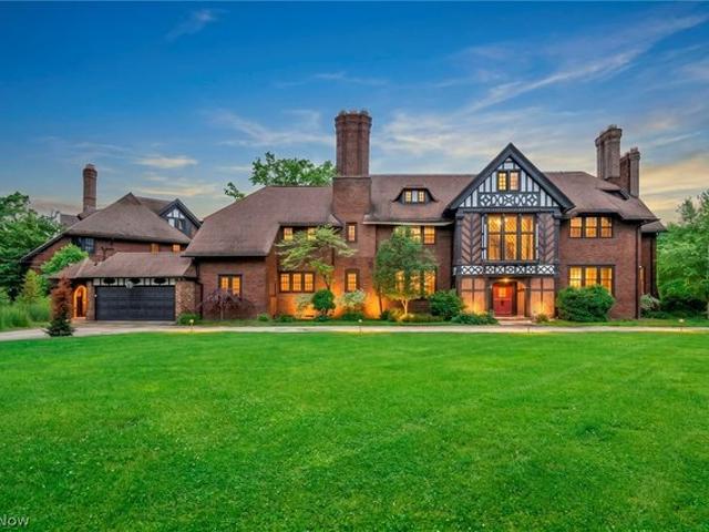 16310 S Woodland Rd, Shaker Heights, OH 44120