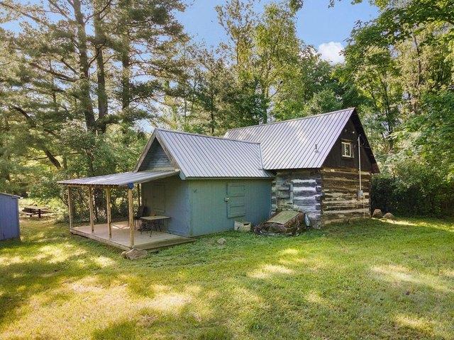 16314 9 Mile Rd, Stanwood, MI 49346
