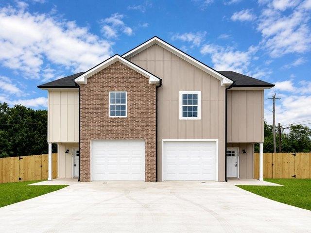 163/165 Village Cir N, Gladewater, TX 75647