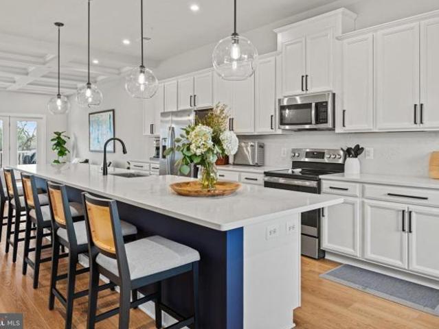 16318 Connors Wy #14, Derwood, MD 20855