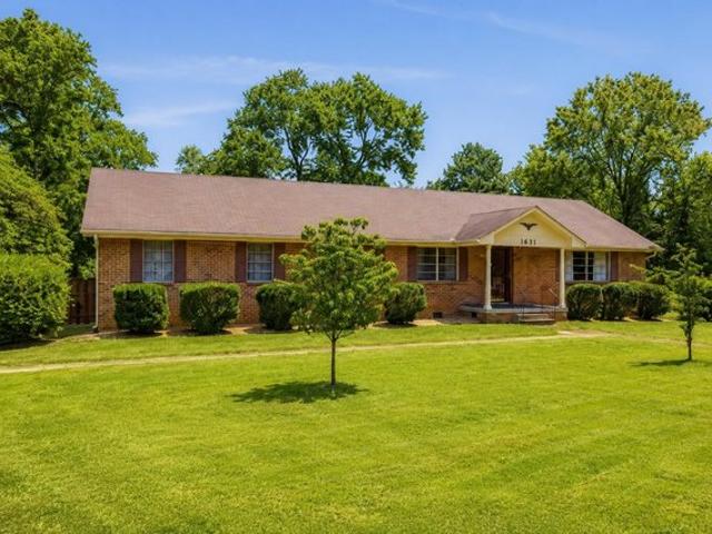 1631 Mary Dupre Dr, Chattanooga, TN 37421