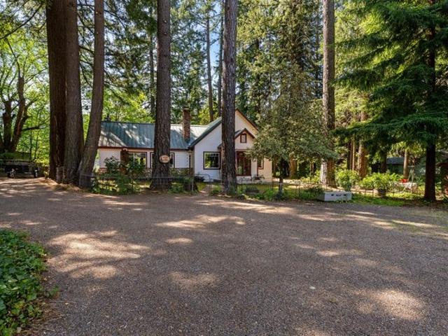 1631 Mill Creek Dr, Prospect, OR 97536