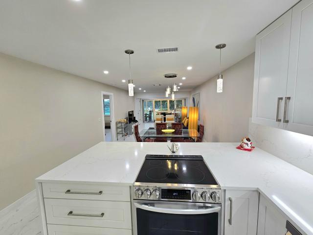 1631 NW 18th Ave, Unit 201, Delray Beach, FL 33445 | MLS #B26009