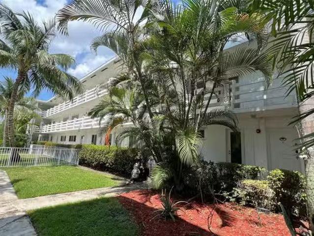 1631 NE 114TH ST APT 308, MIAMI, FL 33181 Condo/Townhome For S.