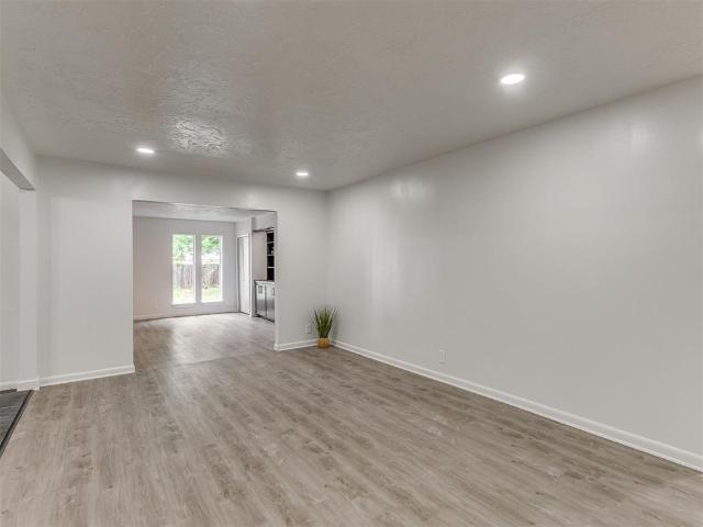 1631 Oakwood Drive