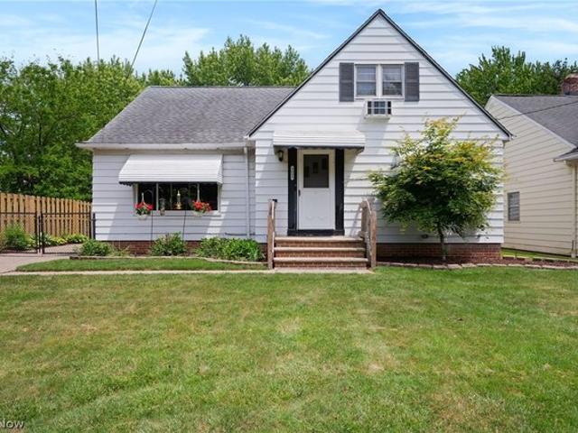 1631 Brainard Rd, Lyndhurst, OH 44124