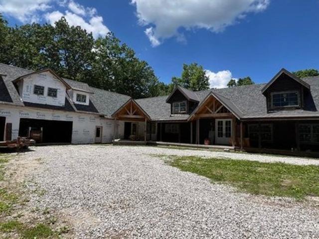 1631 Grave Hill Rd, Oneida, TN 37841