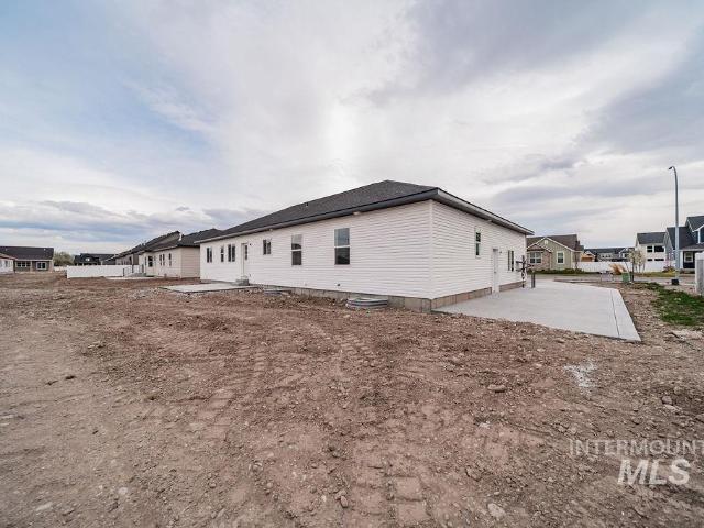 1631 Palm Spgs Dr, Idaho Falls, ID 83404 | MLS #98980