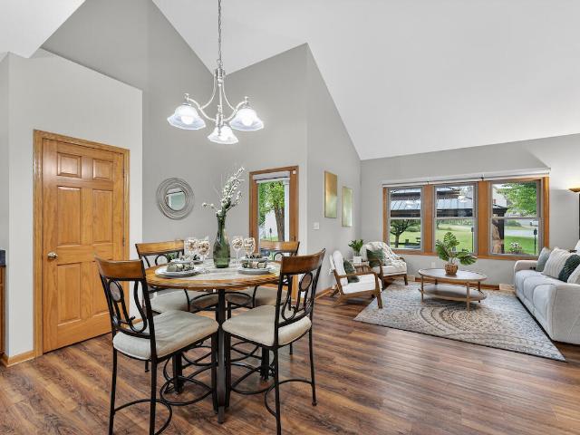 1631 Rolling Green Dr