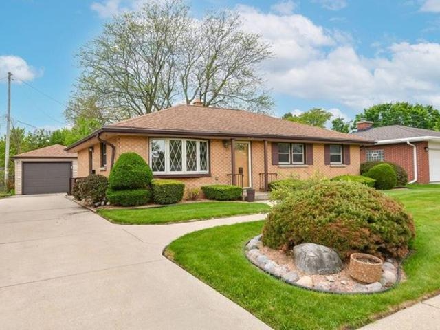 1631 W Bottsford Ave, Milwaukee, WI 53221