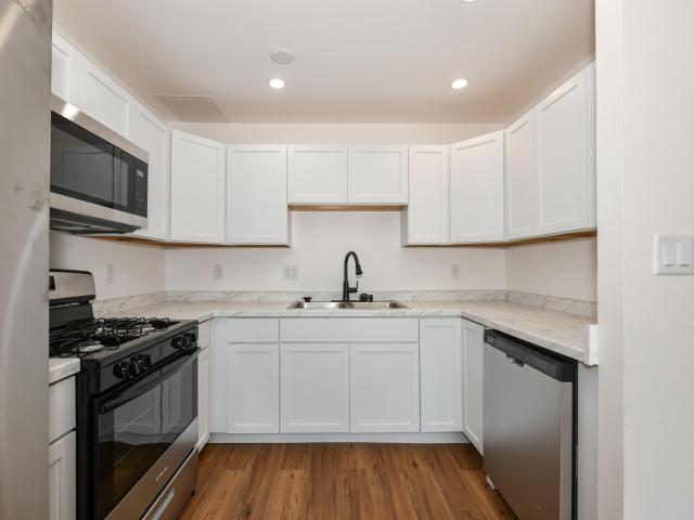 1631 W Edgerton Ave, Unit L