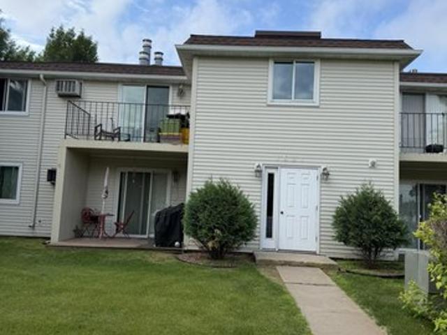 1631 28th Ave S Apt 5, Grand Forks, ND 58201