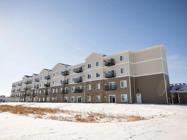 1631 4th St NE, Watertown, SD 57201