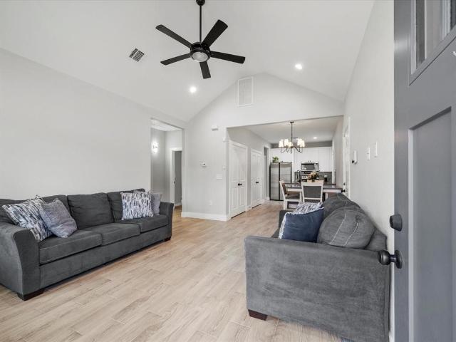 16322 Crockett Martin Ests Dr, Conroe, TX 77306 | MLS #78548 | Compass