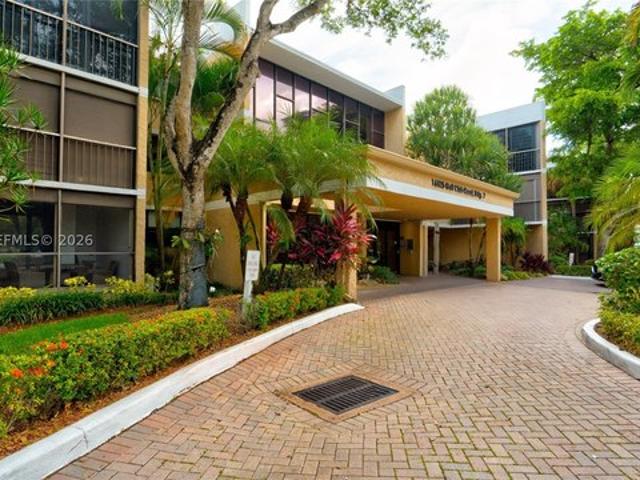 16325 Golf Club Rd Apt 101, Weston, FL 33326