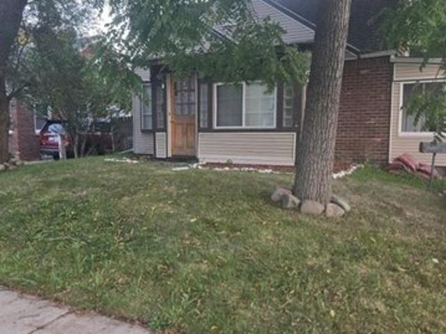 16326 Toepfer Dr, Eastpointe, MI 48021