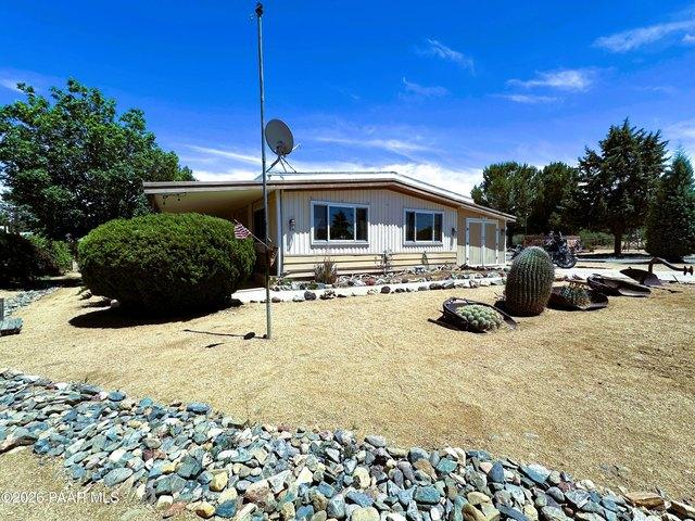 16329 S Red Rock Ln, Mayer, AZ 86333