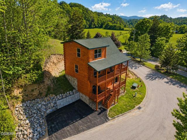 1632 Mountain Lodge Way