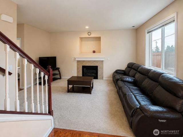 1632 rd Avenue W