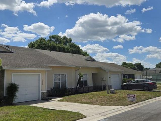 1632 Tudor Ln, Tavares, FL 32778