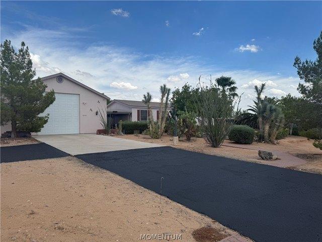16330 S Hillery Ave, Yucca, AZ 86438