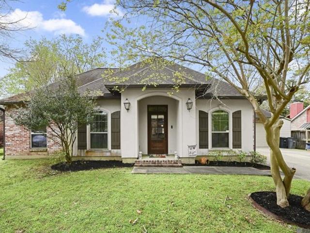 16336 LA Louisiane Ct, Baton Rouge, LA 70817
